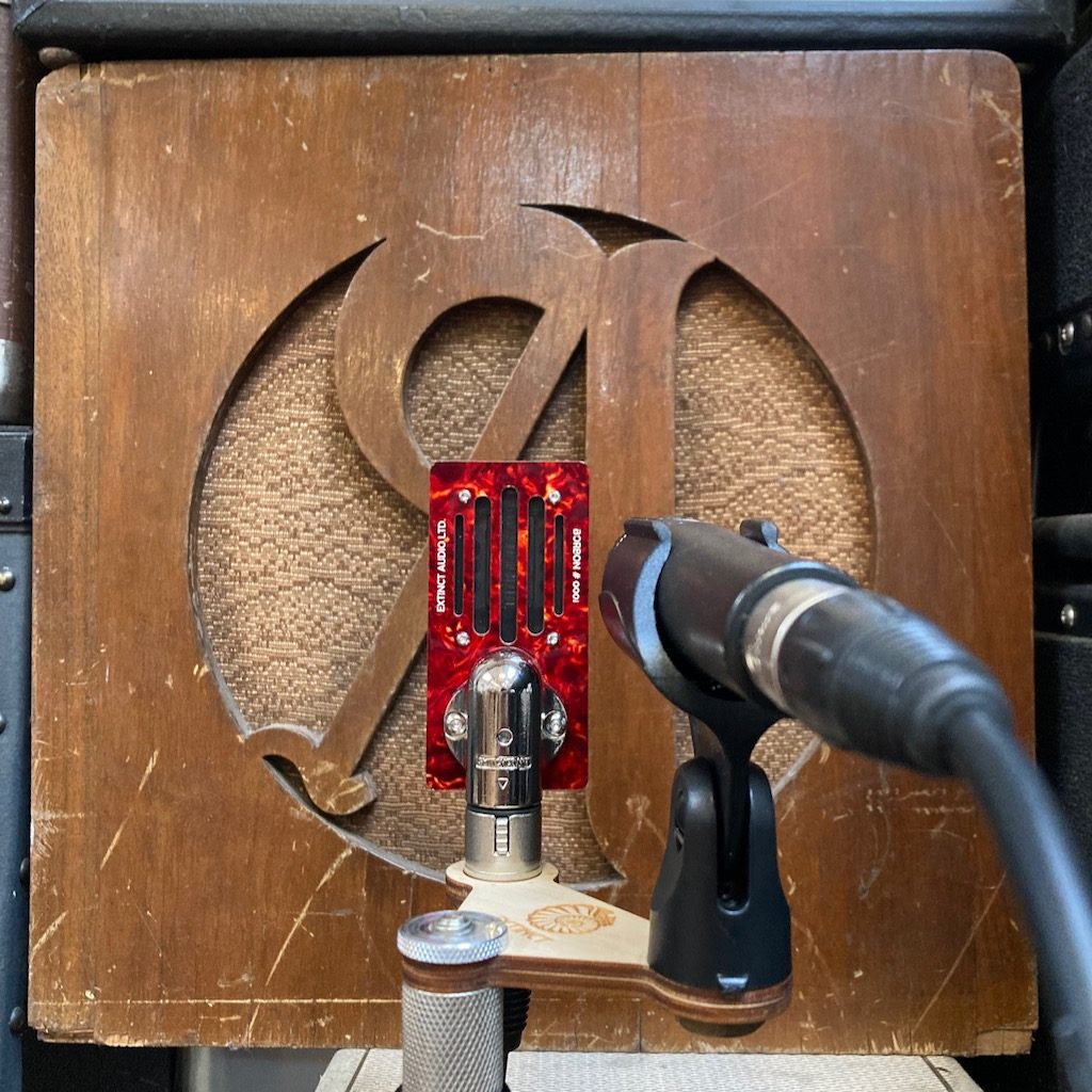 Mount-a-Mic stereo adapter plate - Extinct Audio